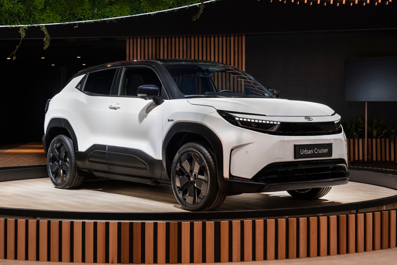 Toyota løfter sløret for ny bZ4X elbil | Toyota Denmark